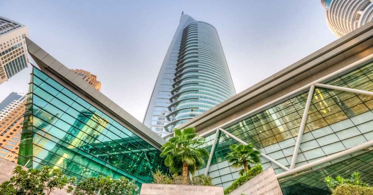 Almas Tower, UAE – Iconic Business Hub in Jumeirah Lakes Towers